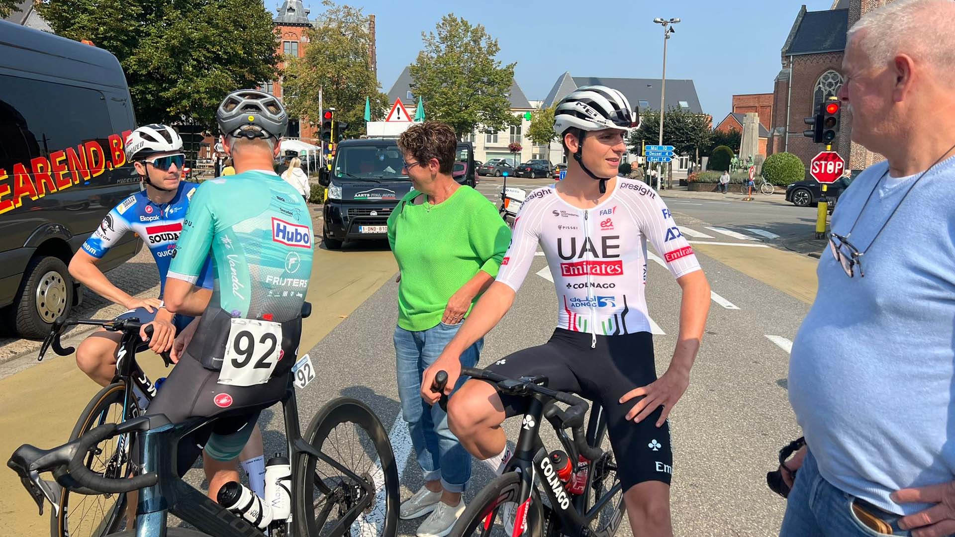 Gibbe Staes voor het eerst aan de start van GP Monseré in zijn Retie ...