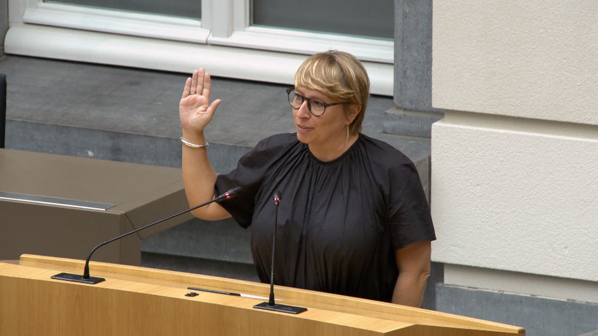 Caroline Gennez legt eed af als Vlaams minister | RTV