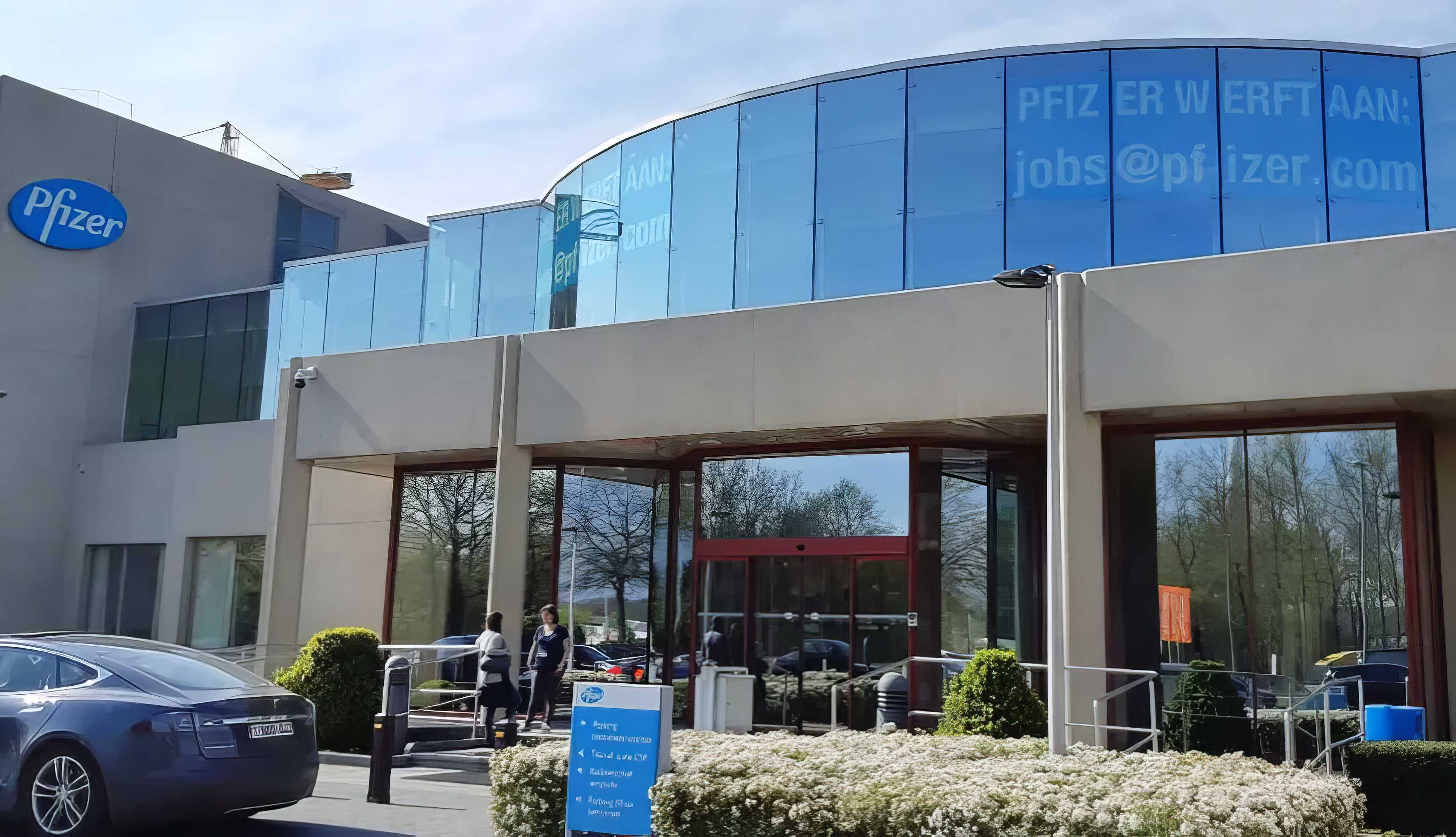 Pfizer in Puurs schrapt 255 banen: "Geen gedwongen ontslagen" | RTV