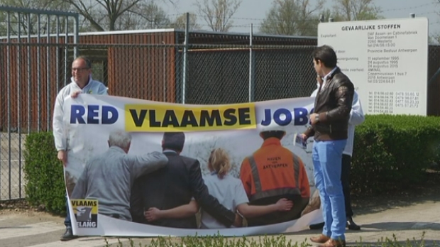 Vlaams Belang voert actie bij DAF in Oevel | RTV