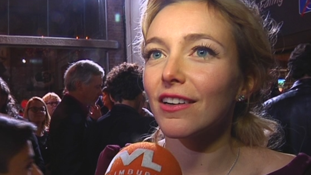 Evelien Bosmans bevallen van eerste kindje | RTV