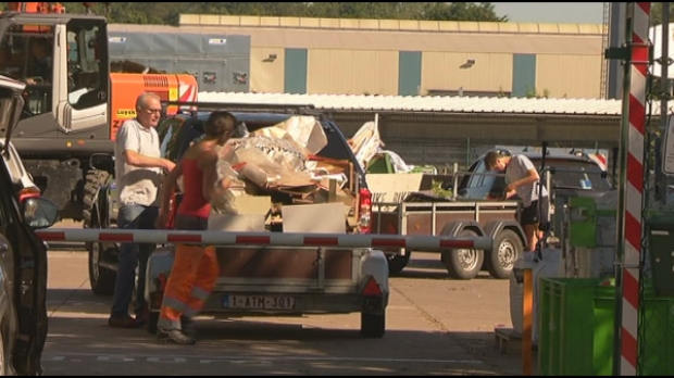 Uitzonderlijk druk op containerpark Lille nu prijzen stijgen | RTV