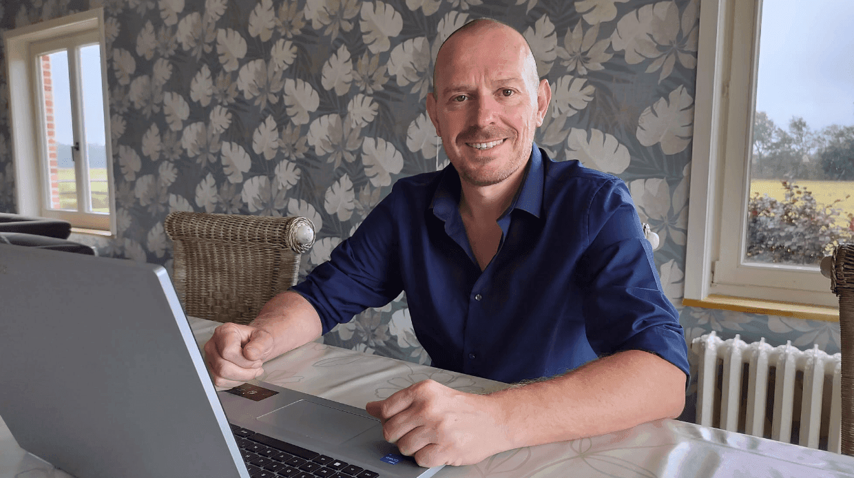 Bart Van Opstal boos: "Met populairste politicus wordt niet gesproken ...