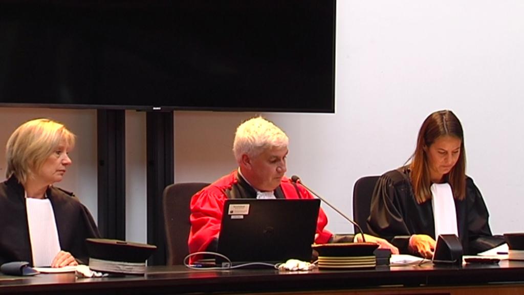 Beschuldigde bekent op proces moord op Shashia Moreau | RTV