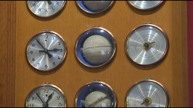 De klokken van Louis Zimmer draaien de wijzers terug | RTV