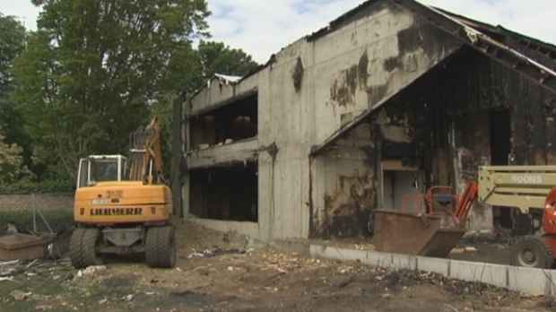 Schoenenwinkel begint aan heropbouw na brand | RTV