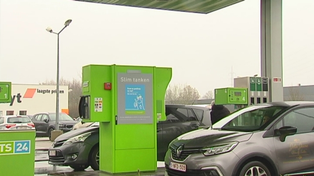 Tanken fors goedkoper, zeker op drukke Antwerpseweg | RTV